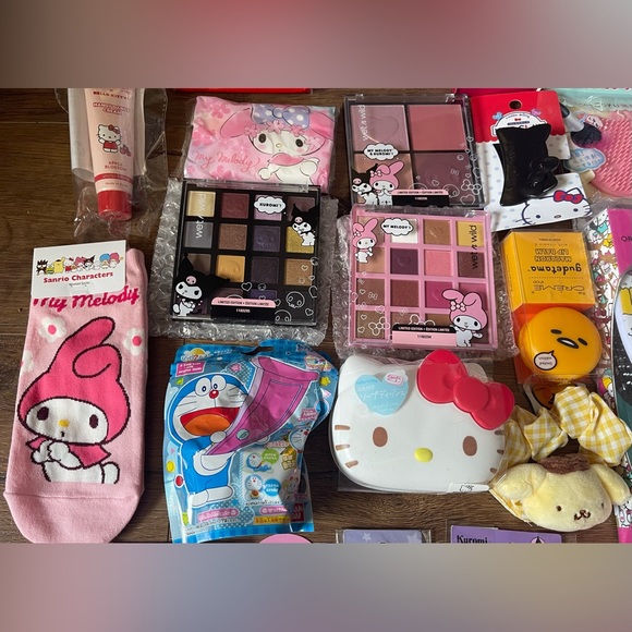 Sanrio | Accessories | Sanrionwt The Ultimate Character Beauty Bundle ...